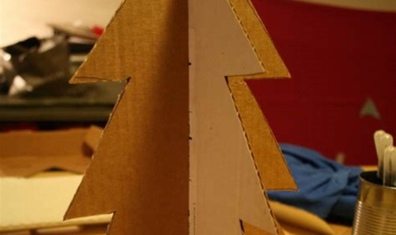 Easy DIY Christmas Tree with Cardboard: Eco-Friendly Craft