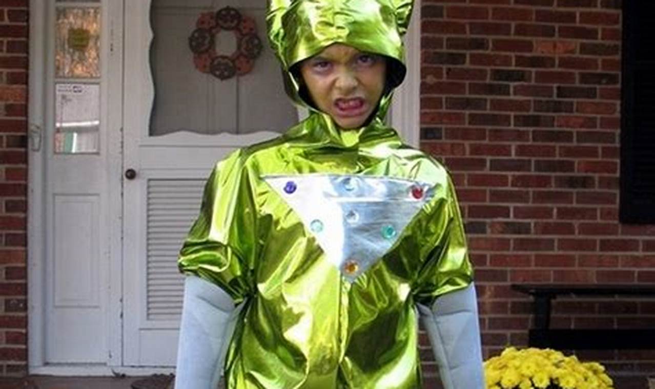 Easy DIY Space Alien Costume: Blast Off Fun!