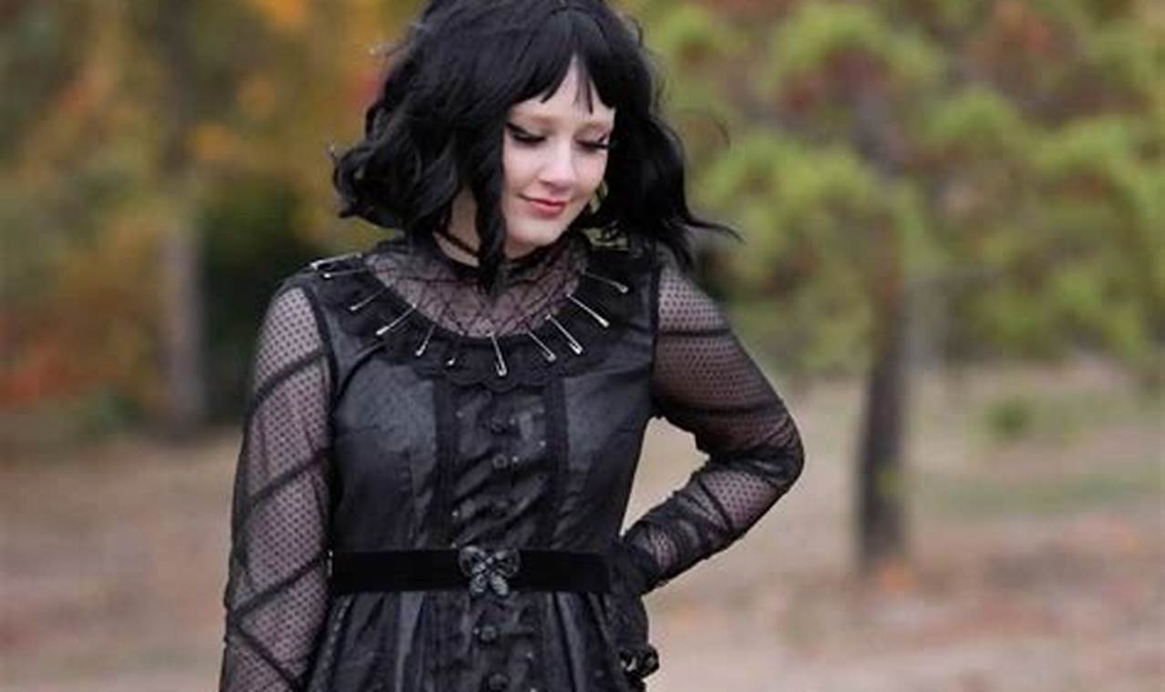 DIY Delight: Lydia Deetz Costume Ideas & More!
